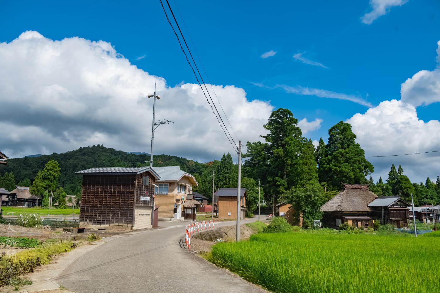 【新潟】最高に日本を感じる荻ノ島環状集落を散策！荻ノ島環状集落│一人旅研究会